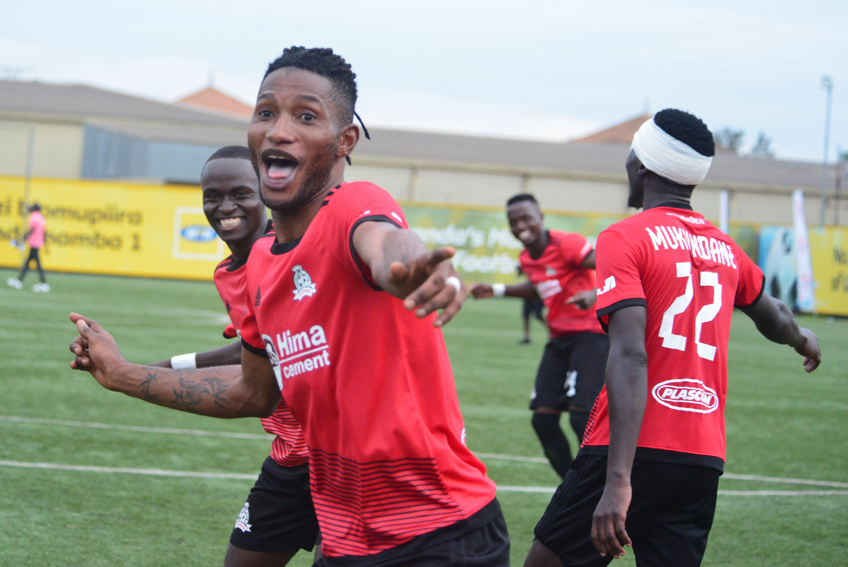 Manzoki puts Vipers on title brink as Bright Stars stir up relegation ...