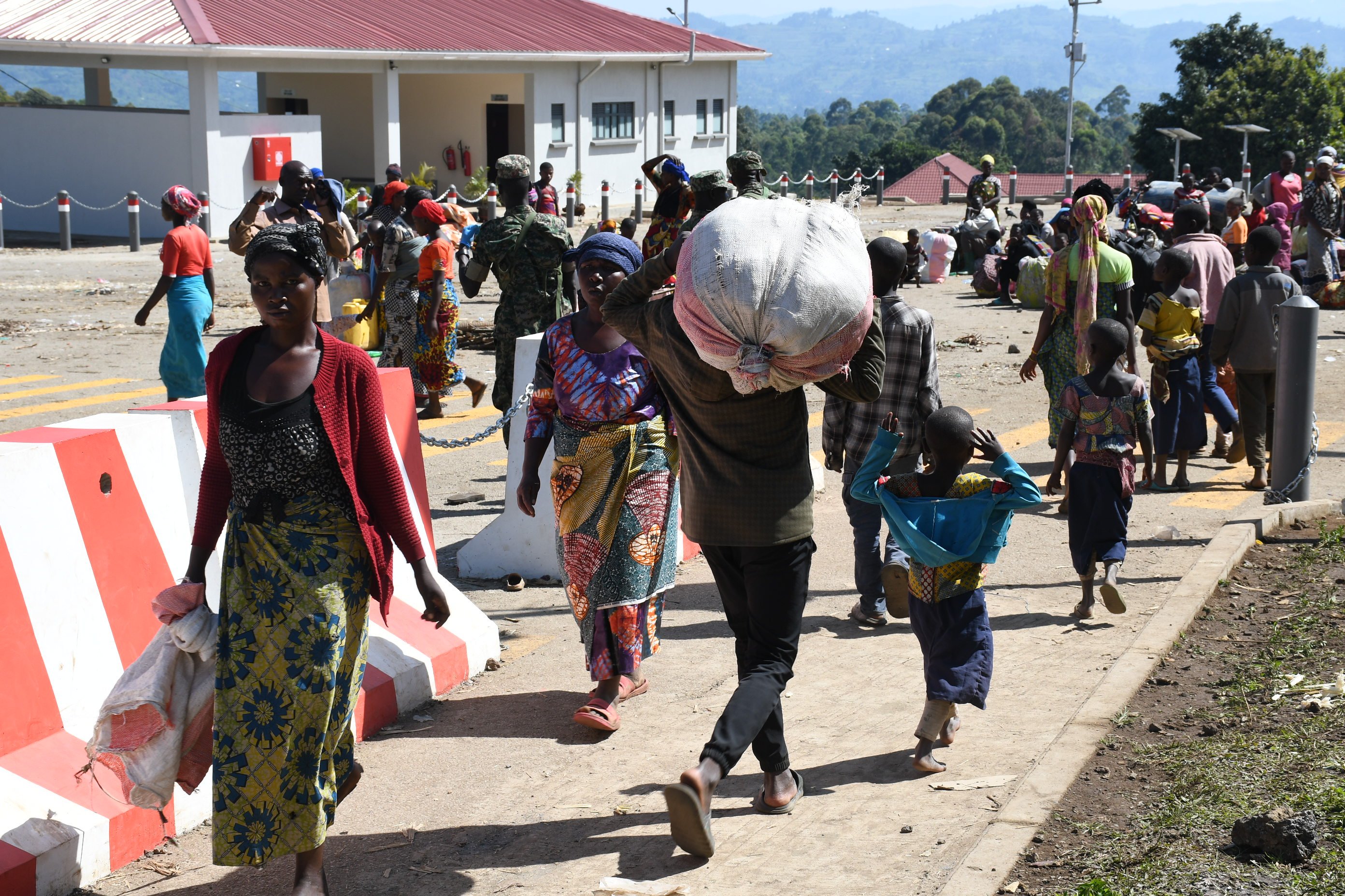 Kisoro screens refugees amid gun smuggling fears | Monitor
