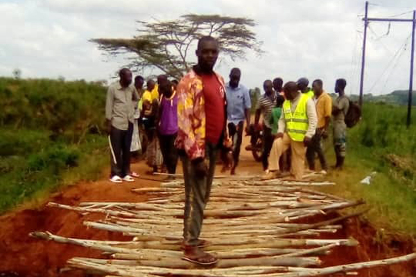 Floods cut off road connecting Kalungu, Gomba districts | Monitor