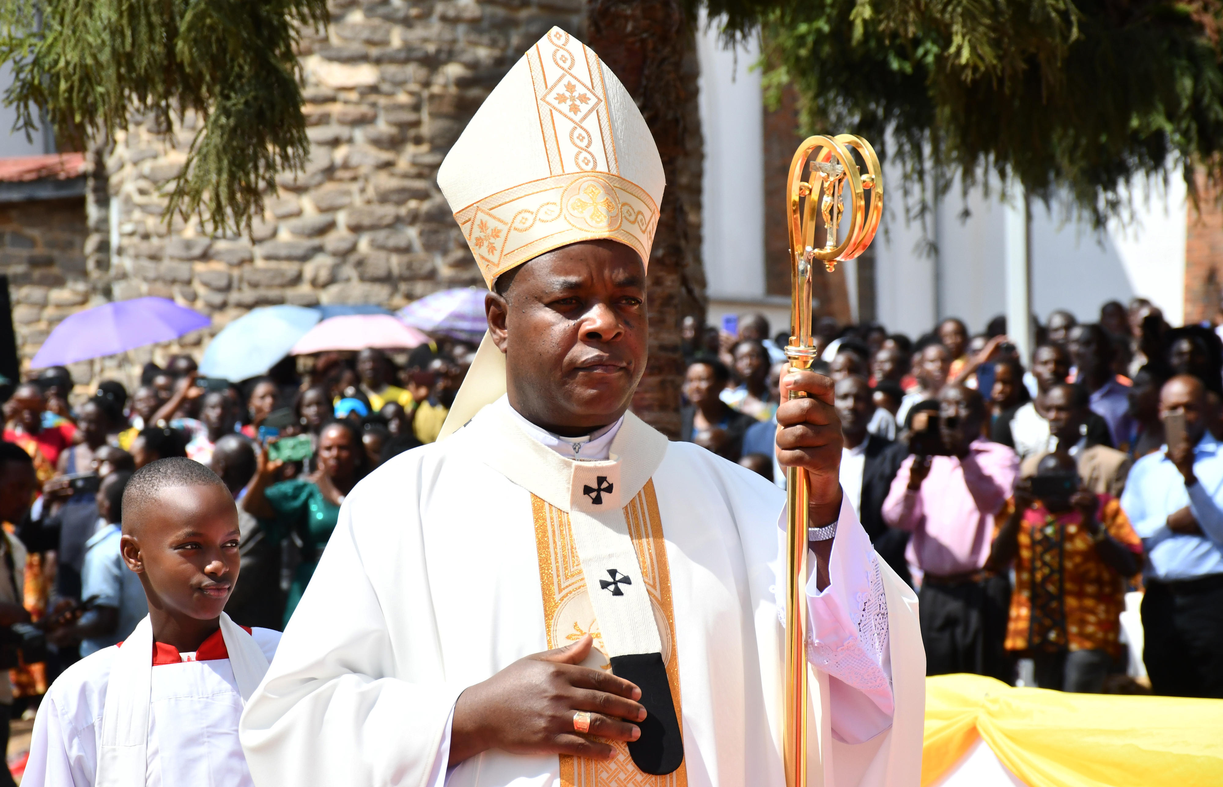 Mbarara Archbishop Bainomugisha asks for Shs220m to train priests | Monitor