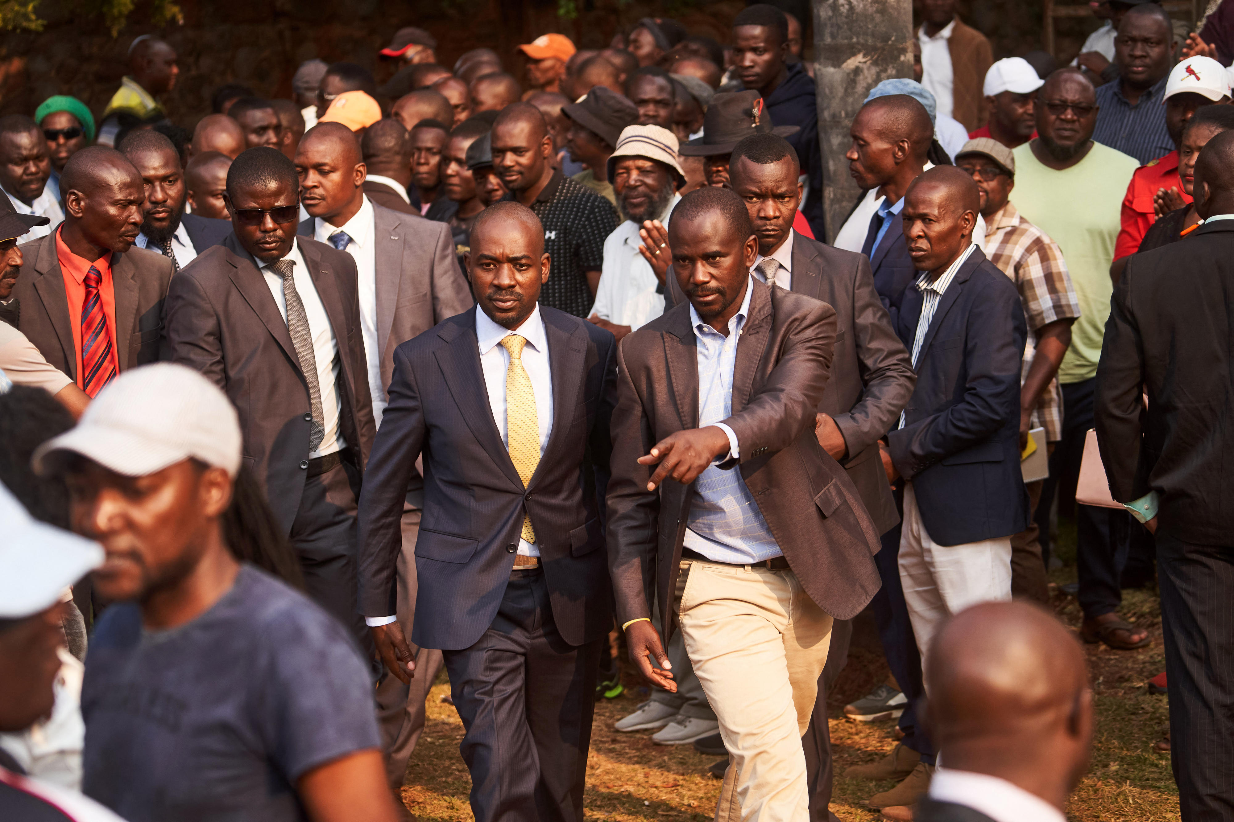 Zimbabwe opposition claims victory, contesting president's re-election ...